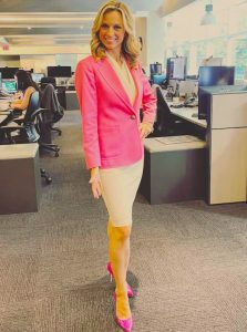 Courtney Reagan Wiki, Age, Husband, Salary, Net Worth, Married, CNBC ...